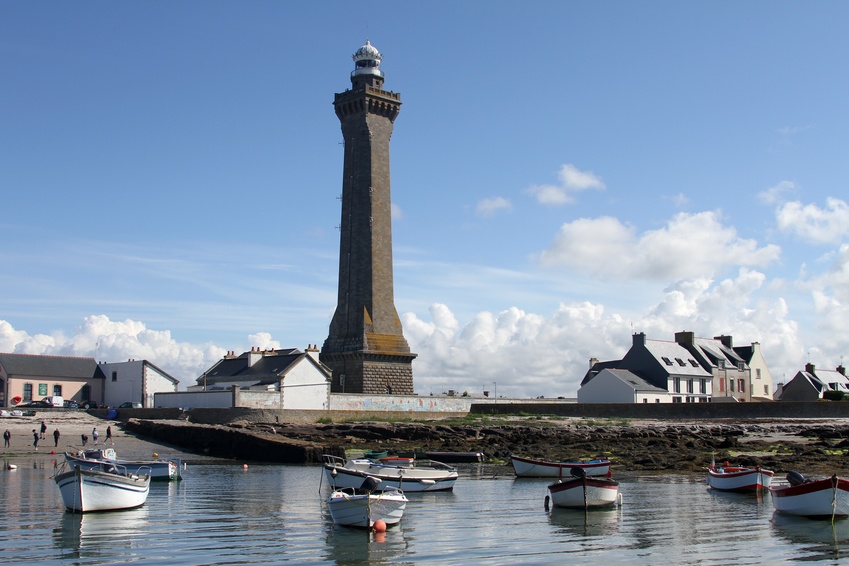 Le port de Saint-Pierre, à Penmarch | Bretagne.com