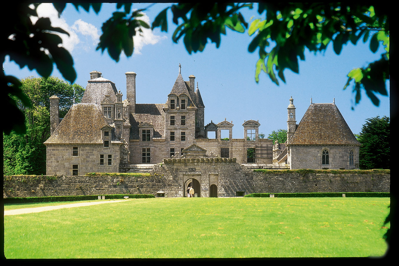Chateau de Kerjean en Finistère | Bretagne.com