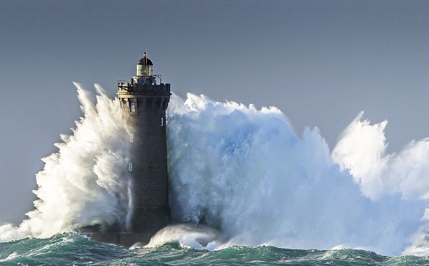Le Phare du Four, au large du Finistère et de Prospoder